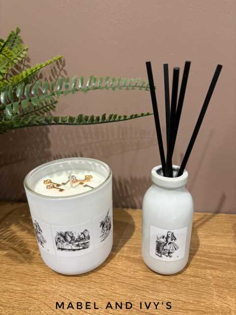 Handmade Alice in Wonderland Candle & Diffuser Set by Etsy | ufurnish.com