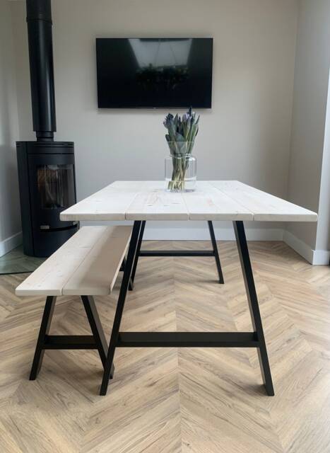 White Dining Table. Mulitple Style Steel Legs . Industrial Style ...