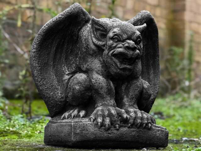 Stone Massive Gargoyle Sculpture Concrete Gothic Monster Decoration ...