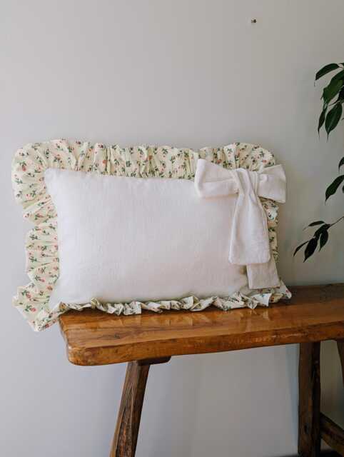French Vintage Look Shabby Chic Cottage Petite Floral Pink Ditsy White ...