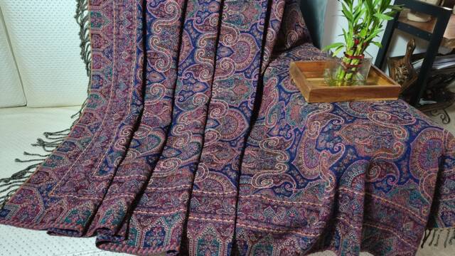 Luxury Boiled Pure Merino Wool Reversible Sofa Or Bed Throws For ...