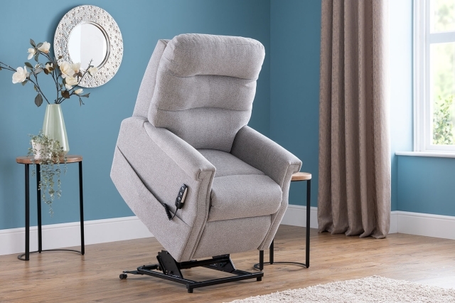 Celebrity Furniture Sandhurst Standard Cloud Zero Riser Recliner Chair ...