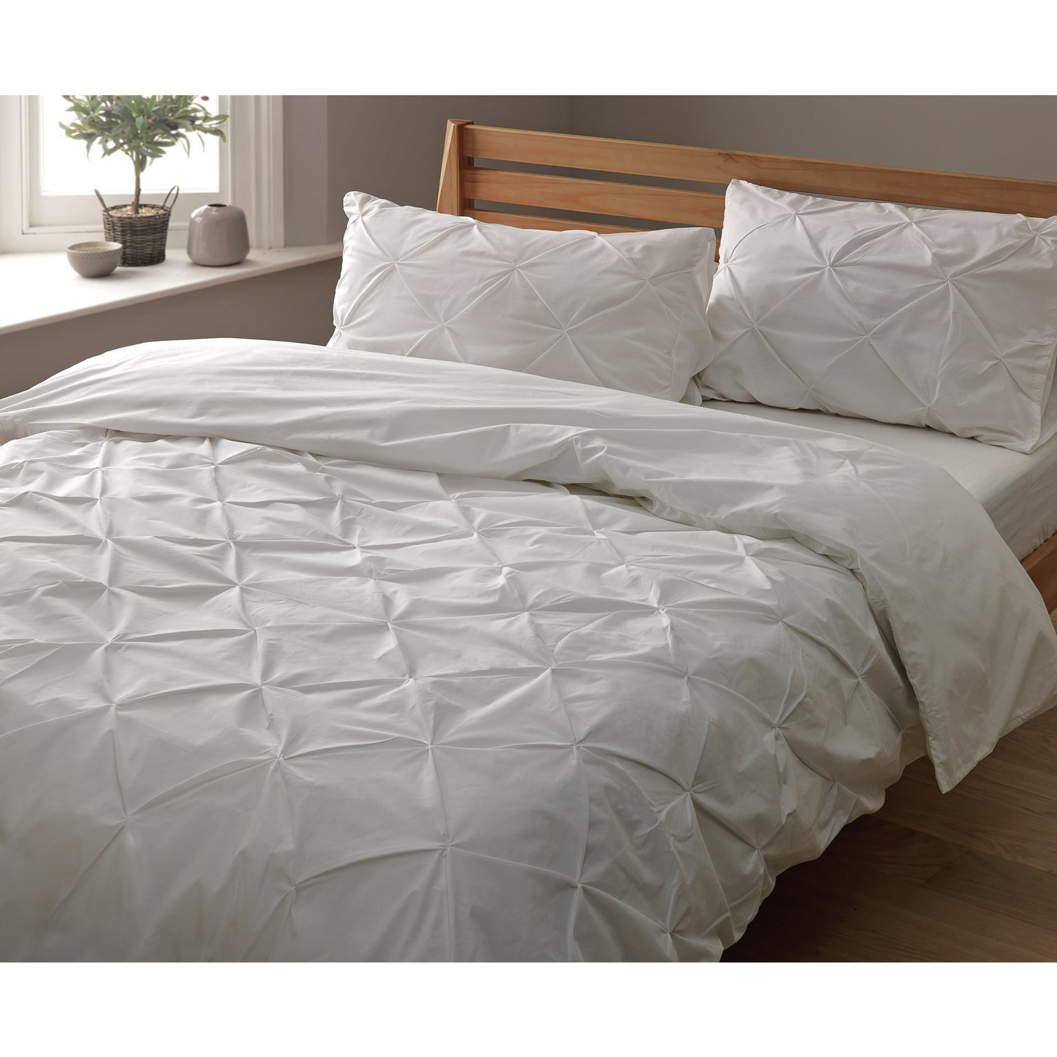 Habitat Hadley Pintuck Plain White Bedding Set - Superking by Habitat ...