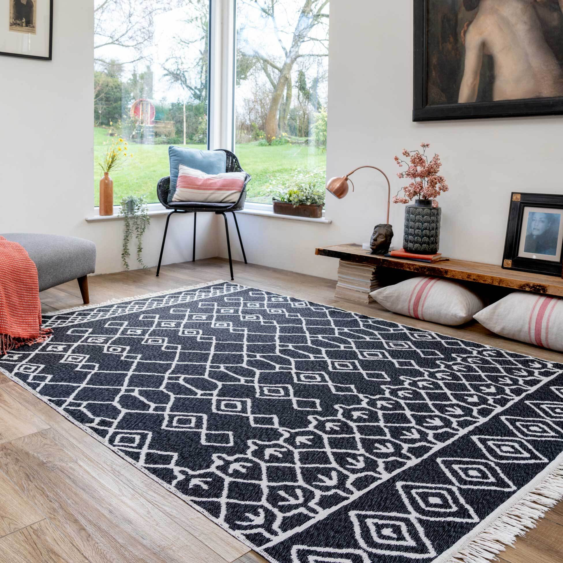 Reversible Cotton Black Scandi Rug - Kyoto by Kukoon | ufurnish.com