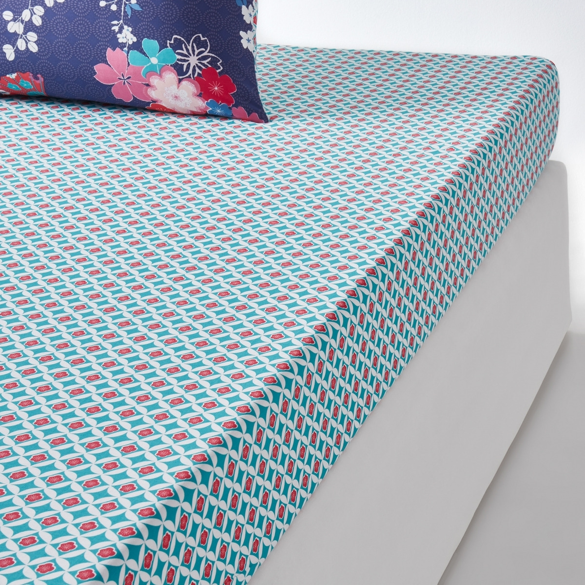 Miss Shanghai Geometric 100% Cotton Fitted Sheet by La Redoute ...