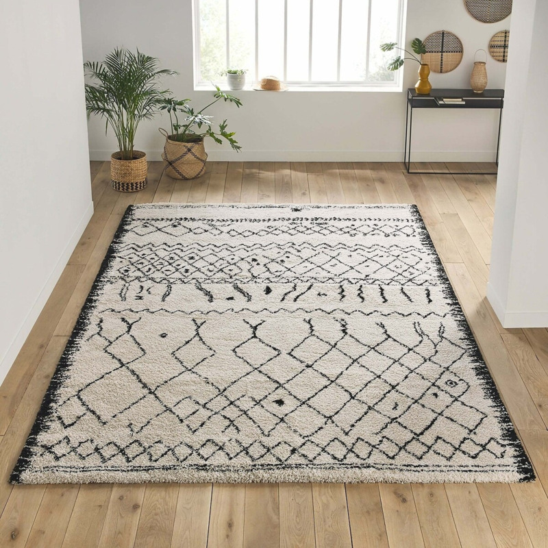 Afaw XL Berber-Style Rug by La Redoute | ufurnish.com