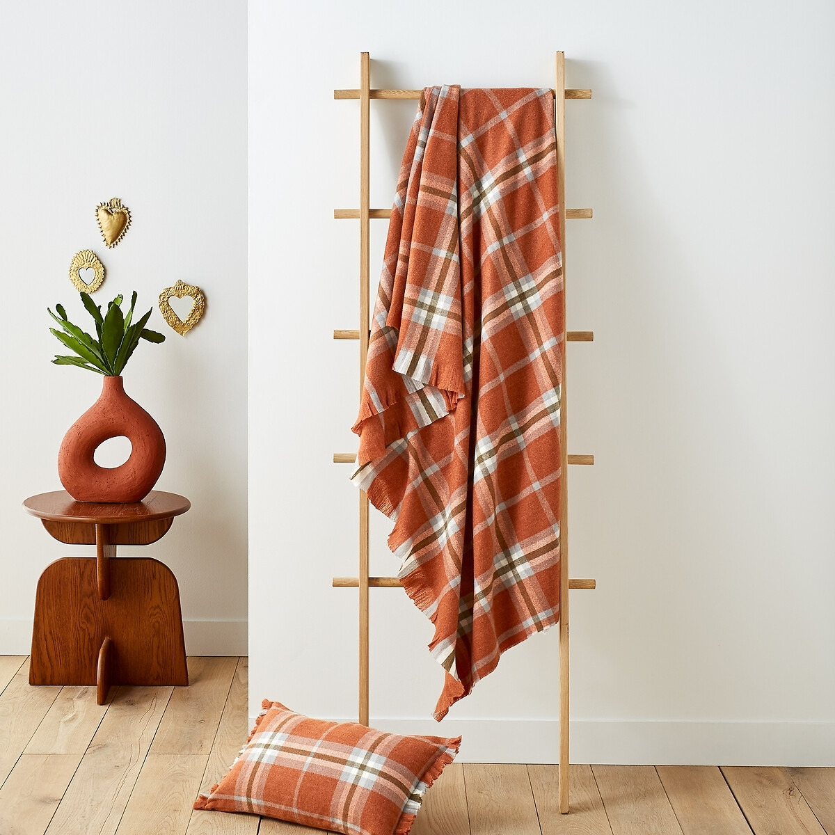 Glasgow Soft Checked Blanket by La Redoute | ufurnish.com