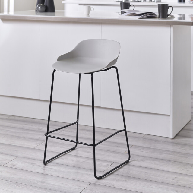 Xavier Minimalist Bar Stools (Set of 2) by La Redoute | ufurnish.com