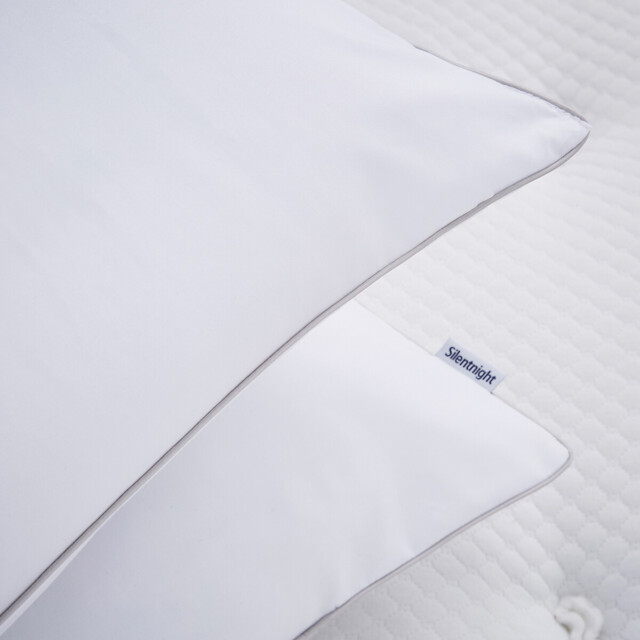 So Full Pillow Pair by La Redoute | ufurnish.com