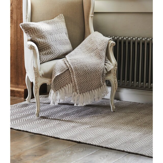 Recycled Woven Zig Zag Pattern Rug by La Redoute | ufurnish.com