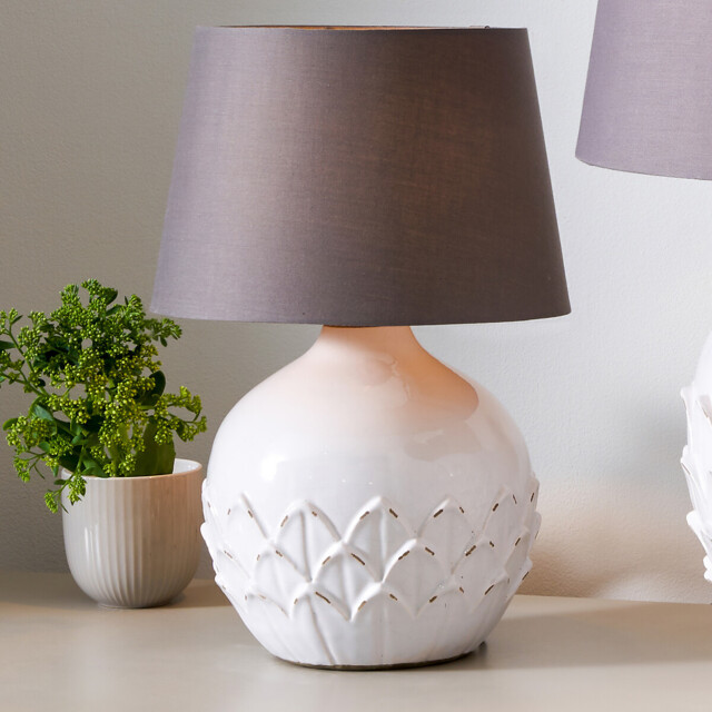 White Leaf Detail Small Stoneware Table Lamp Base by La Redoute ...