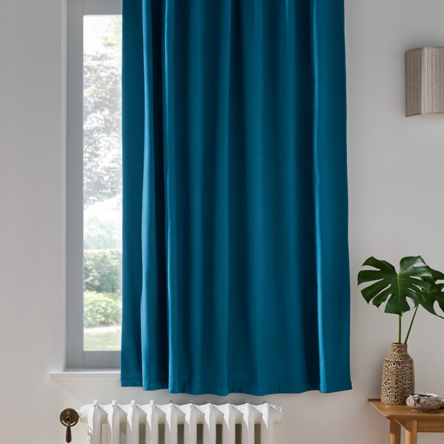 Panason Thermal Fleece Radiator Curtain by La Redoute | ufurnish.com
