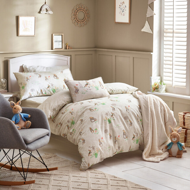 Peter Rabbit Classic 100% Cotton Duvet Cover and Pillowcase Set by La ...