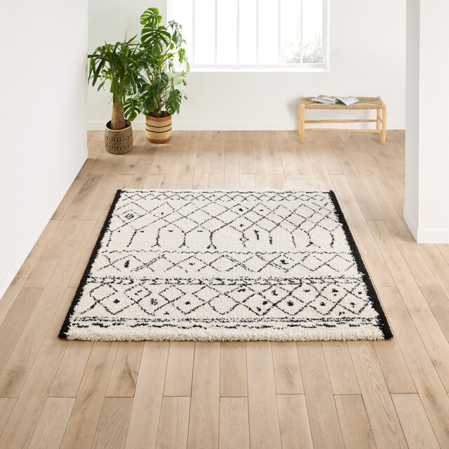Afaw Square Berber-Style Rug by La Redoute | ufurnish.com