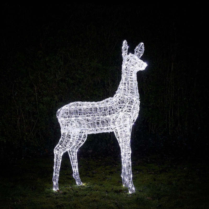 1.4m Swinsty Doe Dual Colour LED Light Up Reindeer by Lights4fun ...