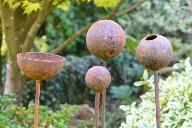 Rackhams Garden Sculpture Bundle - Rusty Garden Ornaments - Rusts with ...