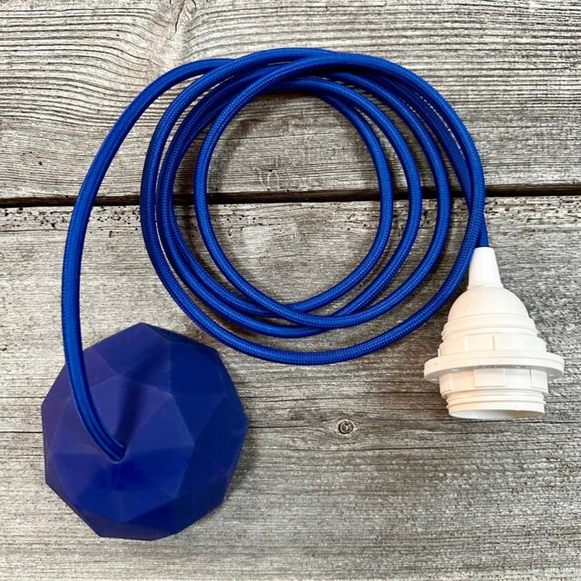 Rackhams Electric Blue ES27 Flex and Fitting Set with Bakerlite Bulb Holder - Electric Blue - 2m ...