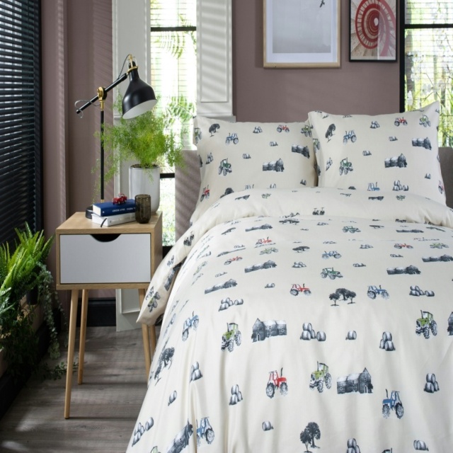 On The Land Easycare Cotton Rich Reversible Duvet Set Multi - Single by ...