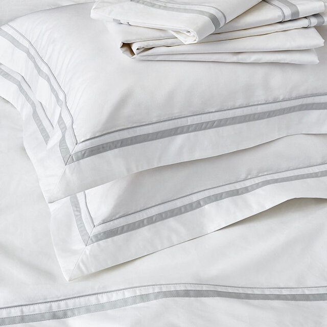 The White Company Cavendish Flat Sheet by The White Company | ufurnish.com