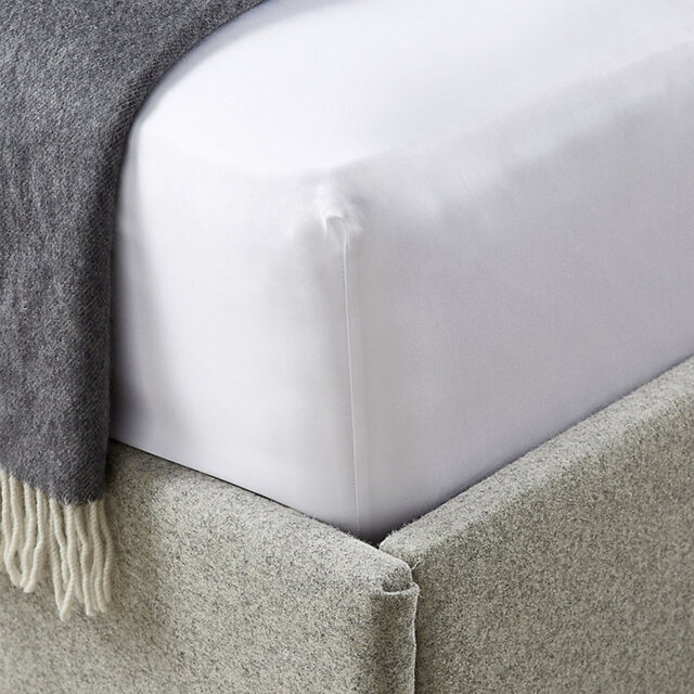 The White Company Cranleigh 1000 Thread Count Deep Fitted Sheet by The ...