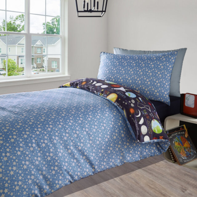 Hernandes Blue Reversible Duvet Cover Set by Wayfair | uFurnish.com