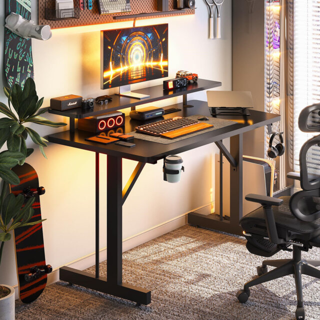 120 Cm Gaming Desk With LED Lights & Power Outlets, Computer Desk With ...
