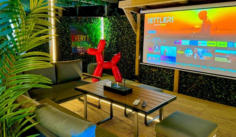 Recreate The Secret Garden Glamping locations at home | ufurnish.com